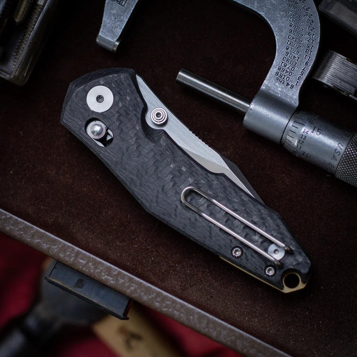 Giant Mouse ACE Nazca Carbon Fiber Satin CPM Magnacut – Knives.mx